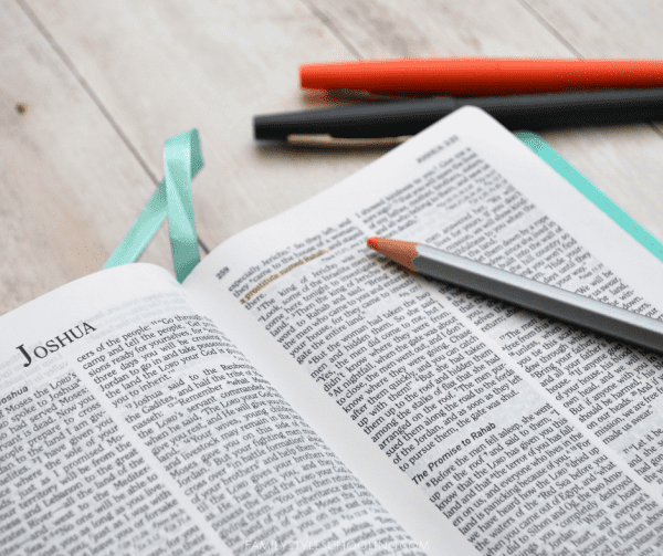 How to Use Comparison to Enhance Bible Study - Family Style Schooling